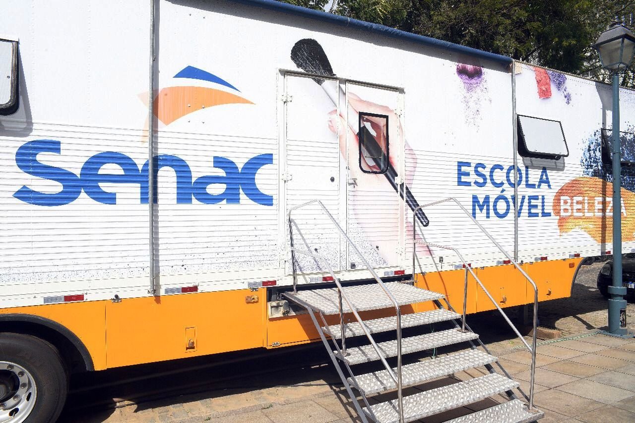 Feirão Emprega Terê e Escola Móvel de Beleza do Senac-RJ – David Massena